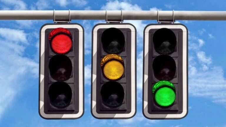 How Traffic Signals Actually Work - Behind the Scenes Look